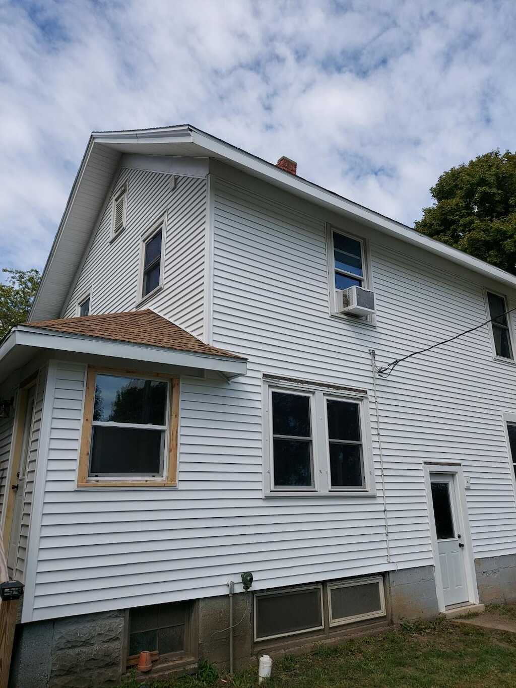 Storm Damaged Siding Repair in Tuscola IL - Freeman Exteriors